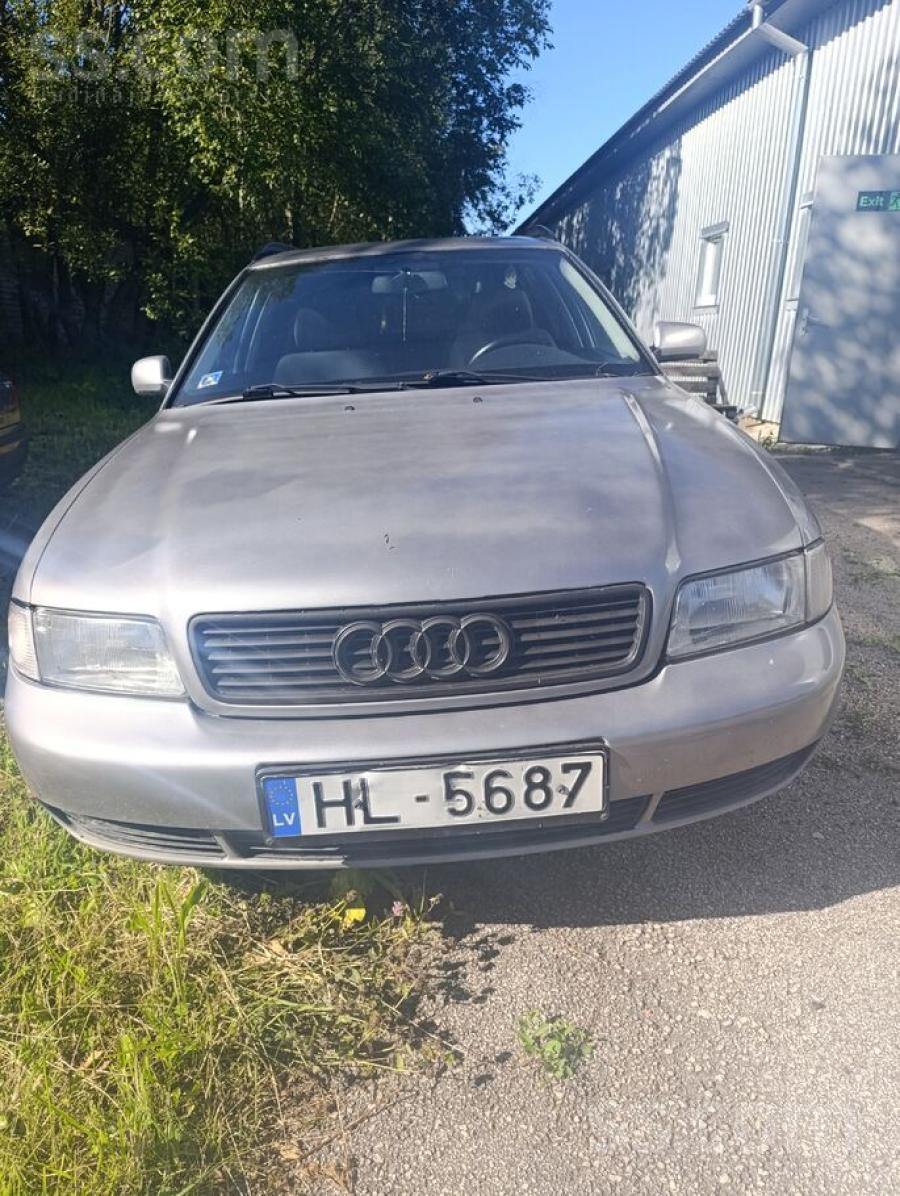 Grey Audi A4 1996 in Riga, with an engine capacity of 1.80 L and mileage of 328 thousand km for 300 €, photo 4 on AUTOMOTO.COM.LV