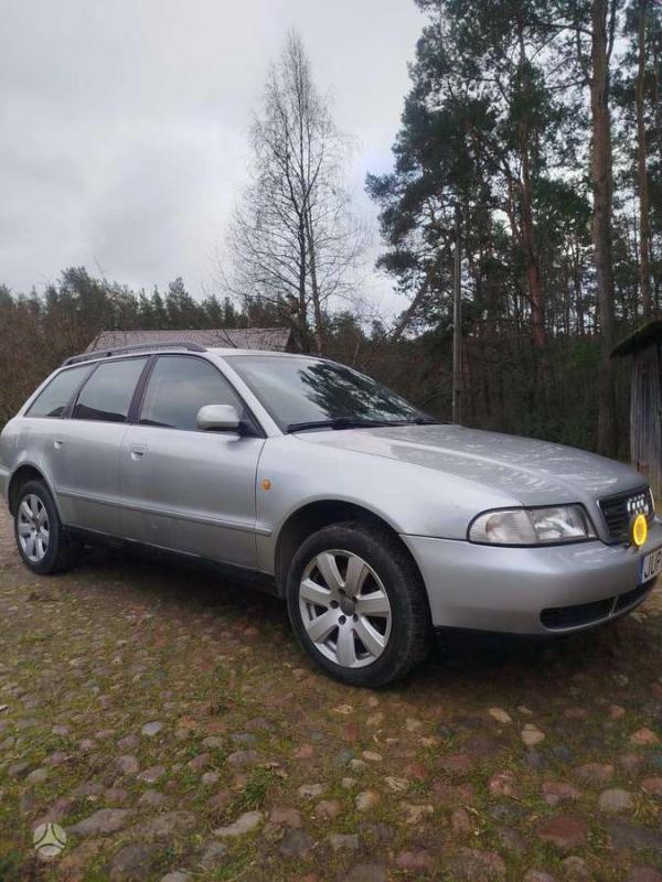 Pelēks Audi A4 1997 Alīta, ar dzinēja tilpumu 1.90 L un nobraukumu 375 tūkst. km par 1800 €, foto 4 vietnē AUTOMOTO.COM.LV