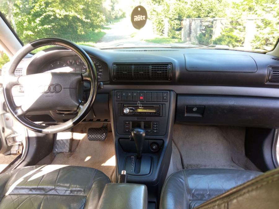 Pelēks Audi A4 1997 Viļņa, ar dzinēja tilpumu 1.90 L un nobraukumu 387 tūkst. km par 990 €, foto 12 vietnē AUTOMOTO.COM.LV