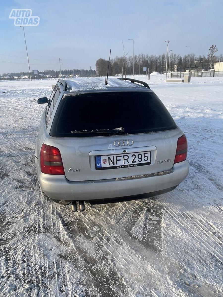 Pelēks Audi A4 1998 Viļņa, ar dzinēja tilpumu 1.90 L un nobraukumu 412 tūkst. km par 700 €, foto 3 vietnē AUTOMOTO.COM.LV