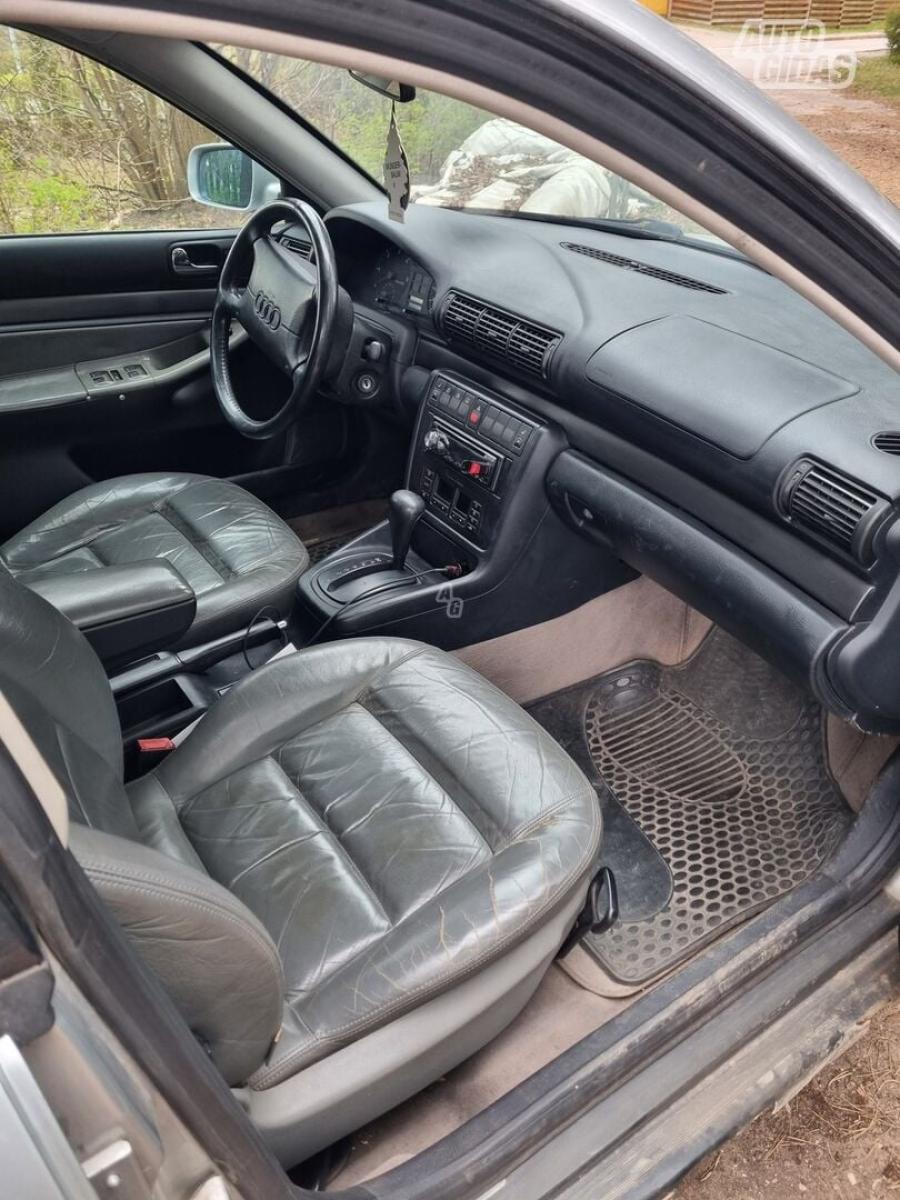 Pelēks Audi A4 1998 Vievis, ar dzinēja tilpumu 1.90 L un nobraukumu 360 tūkst. km par 900 €, foto 4 vietnē AUTOMOTO.COM.LV