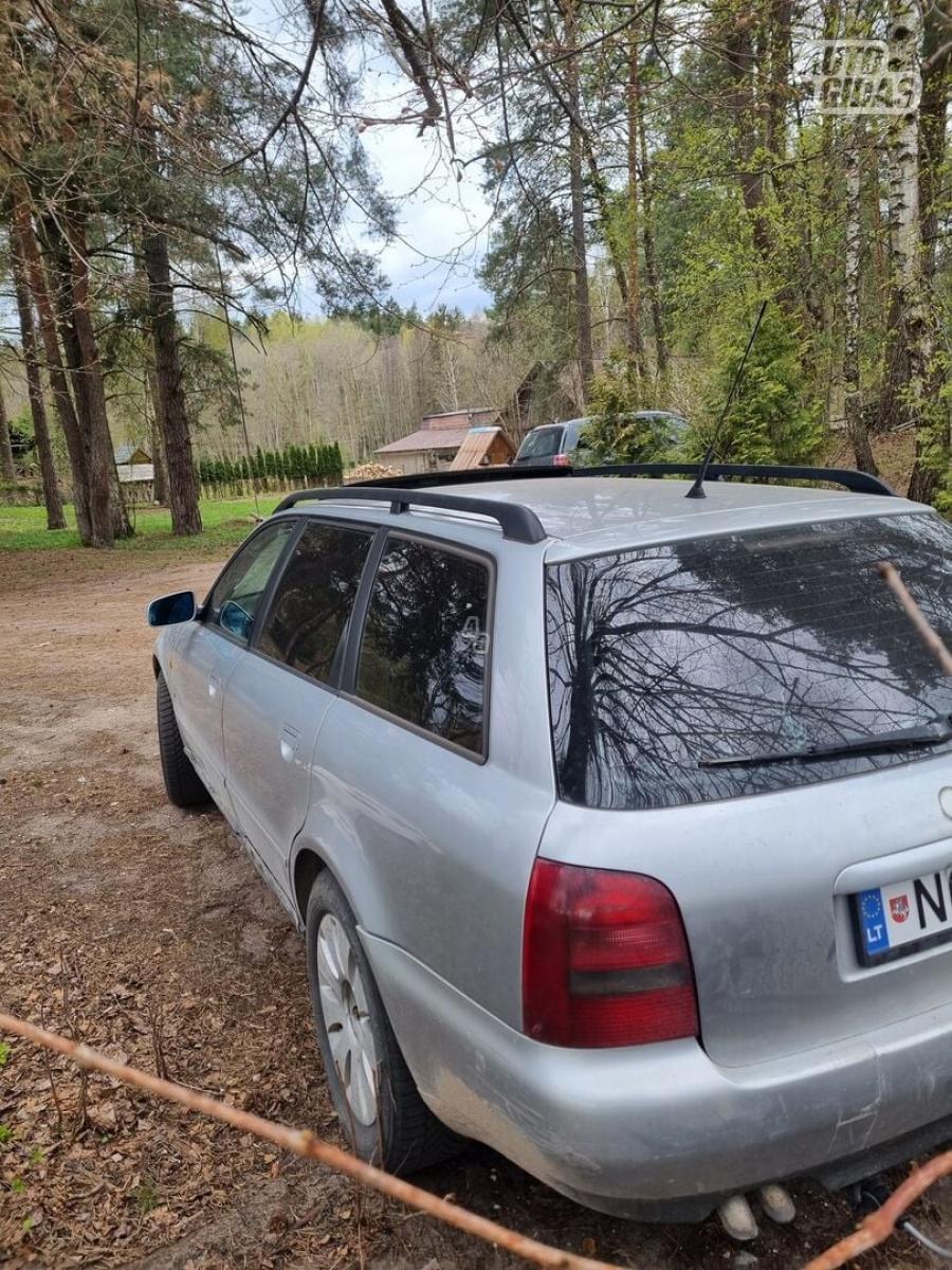 Pelēks Audi A4 1998 Vievis, ar dzinēja tilpumu 1.90 L un nobraukumu 360 tūkst. km par 900 €, foto 7 vietnē AUTOMOTO.COM.LV