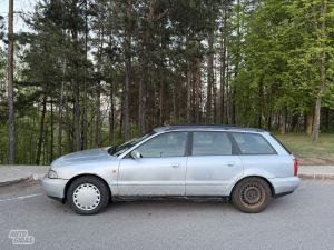 Pelēks Audi A4 1998 Viļņa, ar dzinēja tilpumu 1.90 L un nobraukumu 434 tūkst. km par 400 €, foto 7 vietnē AUTOMOTO.COM.LV