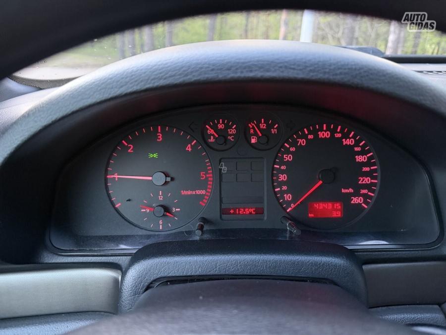 Pelēks Audi A4 1998 Viļņa, ar dzinēja tilpumu 1.90 L un nobraukumu 434 tūkst. km par 400 €, foto 13 vietnē AUTOMOTO.COM.LV