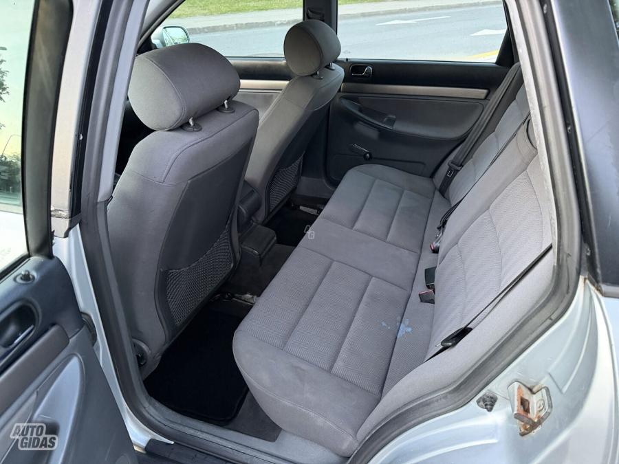 Pelēks Audi A4 1998 Viļņa, ar dzinēja tilpumu 1.90 L un nobraukumu 434 tūkst. km par 400 €, foto 14 vietnē AUTOMOTO.COM.LV