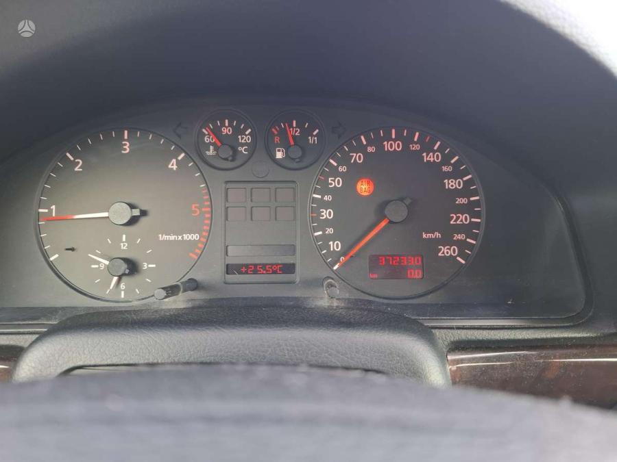 Grey Audi A4 1998 in Siauliai, with an engine capacity of 1.90 L and mileage of 372 thousand km for 870 €, photo 14 on AUTOMOTO.COM.LV