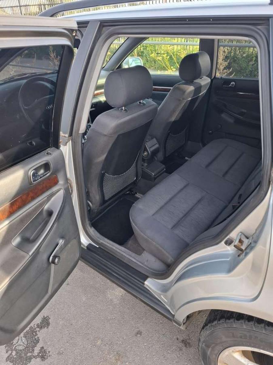 Grey Audi A4 1998 in Siauliai, with an engine capacity of 1.90 L and mileage of 372 thousand km for 870 €, photo 17 on AUTOMOTO.COM.LV