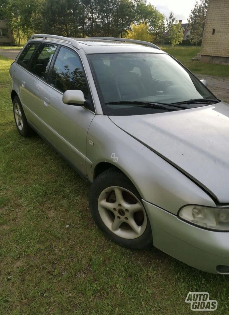 Pelēks Audi A4 1999 Viļņa, ar dzinēja tilpumu 2.50 L un nobraukumu 385 tūkst. km par 800 €, foto 4 vietnē AUTOMOTO.COM.LV