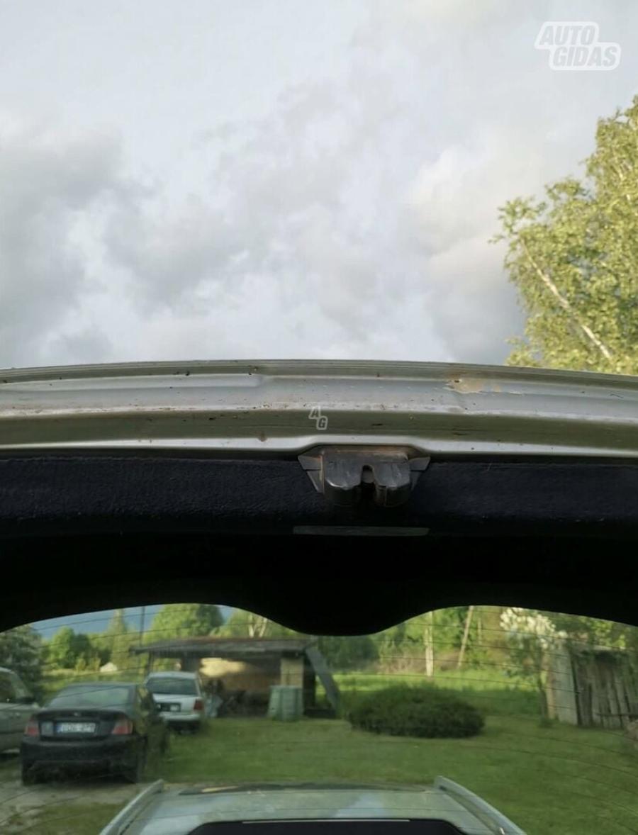 Pelēks Audi A4 1999 Viļņa, ar dzinēja tilpumu 2.50 L un nobraukumu 385 tūkst. km par 800 €, foto 6 vietnē AUTOMOTO.COM.LV