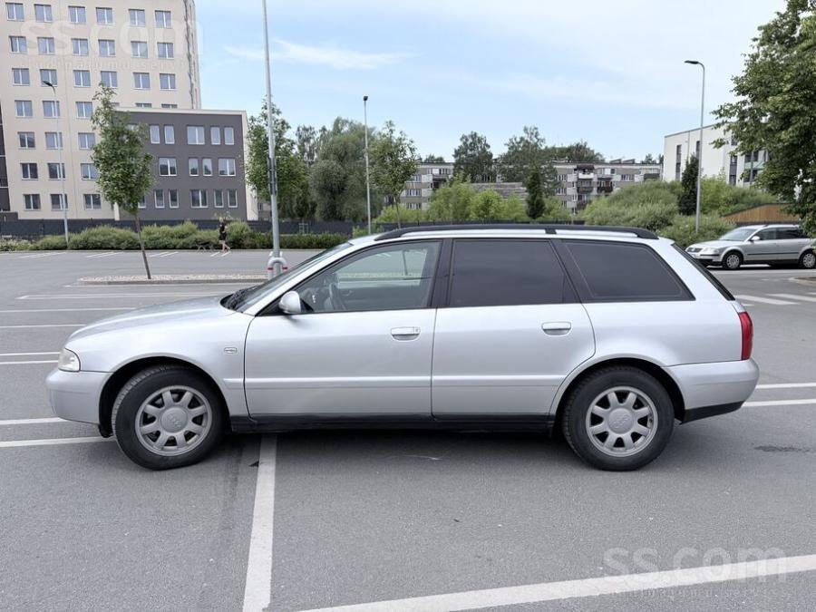 Grey Audi A4 1999 in Riga, with an engine capacity of 1.60 L and mileage of 287 thousand km for 1699 €, photo 4 on AUTOMOTO.COM.LV