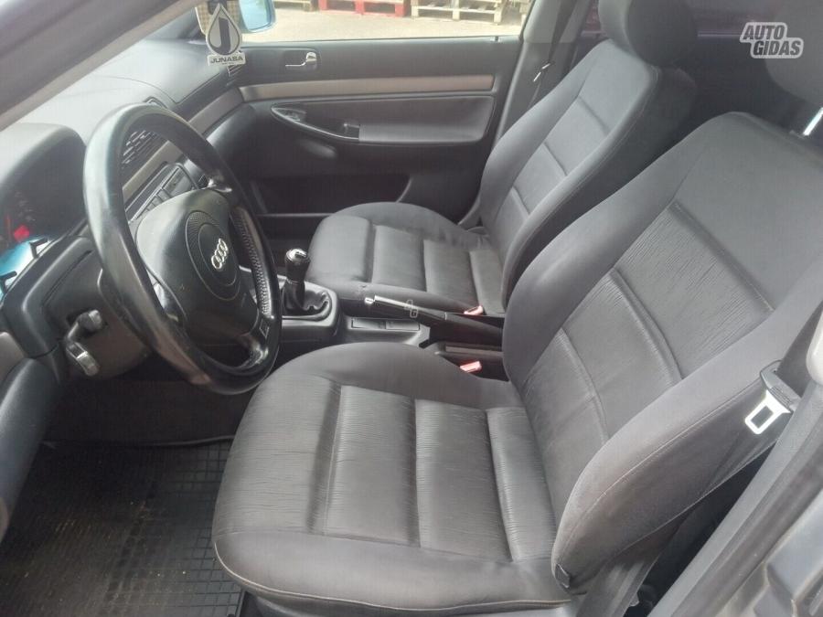 Grey Audi A4 1999 in Siauliai, with an engine capacity of 1.80 L and mileage of 260 thousand km for 1180 €, photo 17 on AUTOMOTO.COM.LV