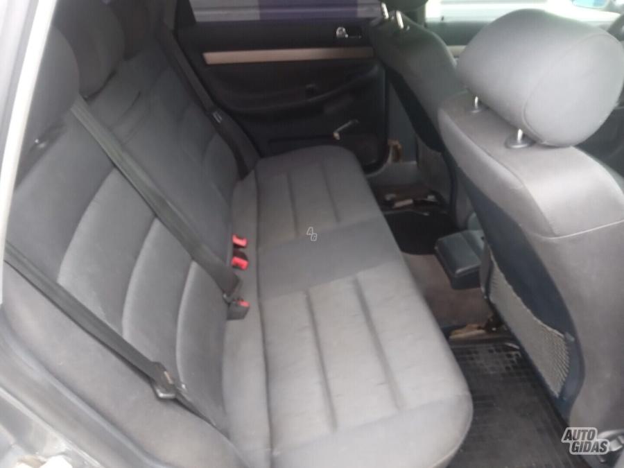 Grey Audi A4 1999 in Siauliai, with an engine capacity of 1.80 L and mileage of 260 thousand km for 1180 €, photo 19 on AUTOMOTO.COM.LV