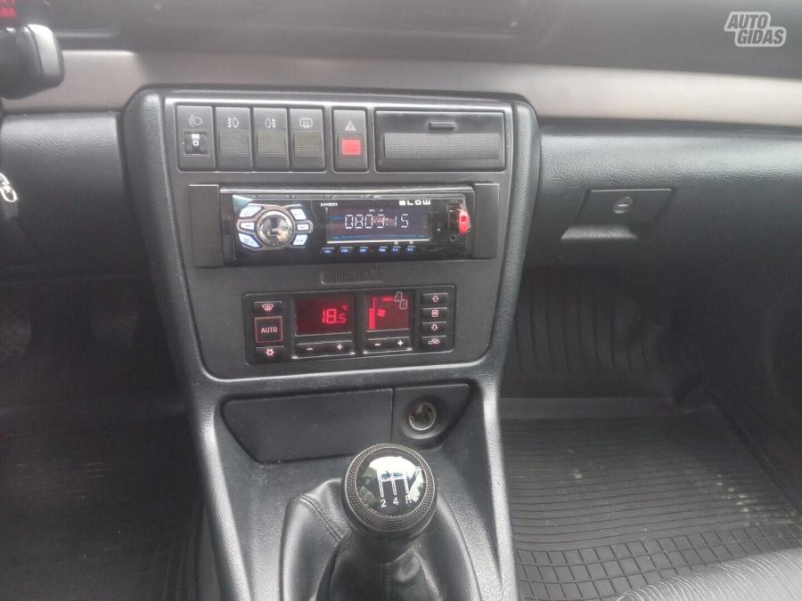 Grey Audi A4 1999 in Siauliai, with an engine capacity of 1.80 L and mileage of 260 thousand km for 1180 €, photo 21 on AUTOMOTO.COM.LV