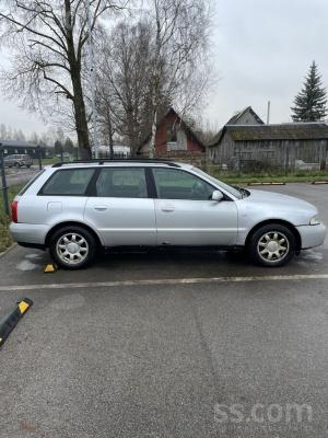 Pelēks Audi A4 2000 Jelgava, ar dzinēja tilpumu 1.90 L un nobraukumu 386 tūkst. km par 900 €, foto 5 vietnē AUTOMOTO.COM.LV