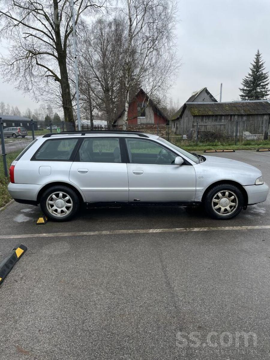 Pelēks Audi A4 2000 Jelgava, ar dzinēja tilpumu 1.90 L un nobraukumu 386 tūkst. km par 900 €, foto 5 vietnē AUTOMOTO.COM.LV