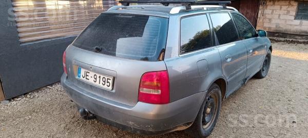 Pelēks Audi A4 2000 Rēzekne, ar dzinēja tilpumu 2.50 L un nobraukumu 123 tūkst. km par 1150 €, foto 4 vietnē AUTOMOTO.COM.LV