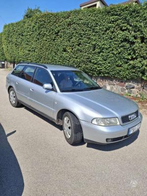 Pelēks Audi A4 2000 Jurbarkas, ar dzinēja tilpumu 1.90 L un nobraukumu 350 tūkst. km par 1200 €, foto 3 vietnē AUTOMOTO.COM.LV