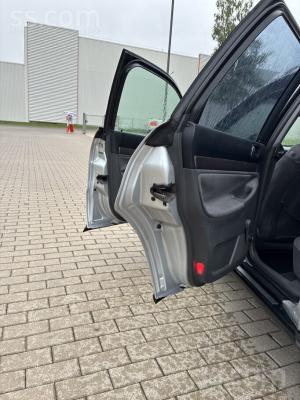 Grey Audi A4 2000 in Riga, with an engine capacity of 1.90 L and mileage of 347 thousand km for 2550 €, photo 12 on AUTOMOTO.COM.LV