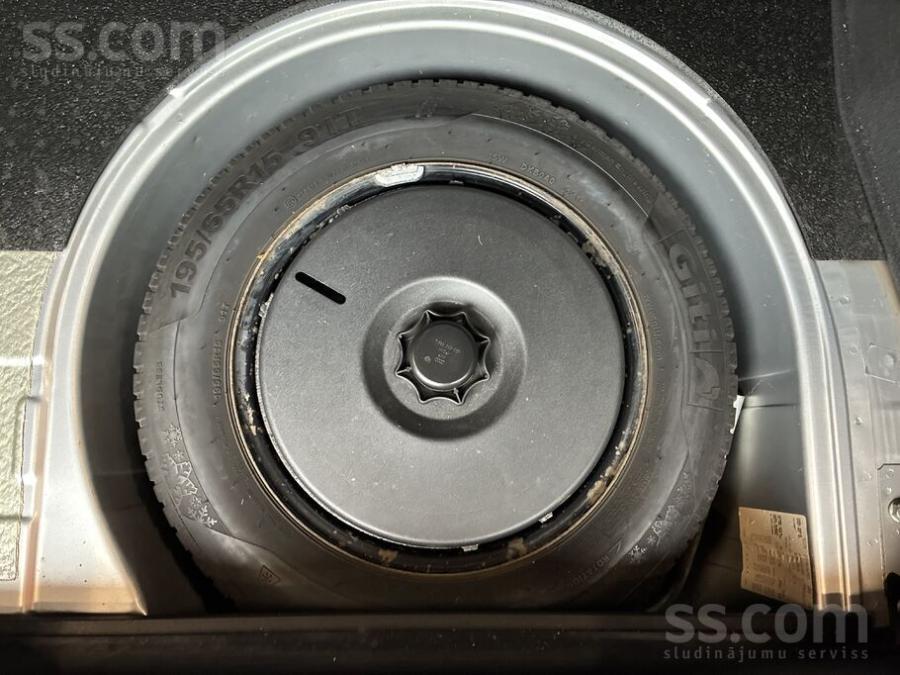 Grey Audi A4 2000 in Riga, with an engine capacity of 1.90 L and mileage of 347 thousand km for 2550 €, photo 23 on AUTOMOTO.COM.LV