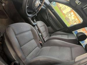 Pelēks Audi A4 2000 Kauņa, ar dzinēja tilpumu 1.90 L un nobraukumu 450 tūkst. km par 420 €, foto 8 vietnē AUTOMOTO.COM.LV