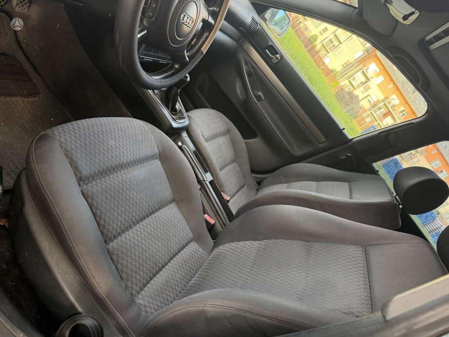 Pelēks Audi A4 2000 Kauņa, ar dzinēja tilpumu 1.90 L un nobraukumu 450 tūkst. km par 420 €, foto 8 vietnē AUTOMOTO.COM.LV