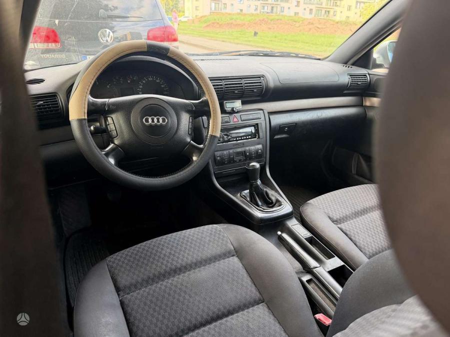Pelēks Audi A4 2000 Kauņa, ar dzinēja tilpumu 1.90 L un nobraukumu 450 tūkst. km par 420 €, foto 11 vietnē AUTOMOTO.COM.LV