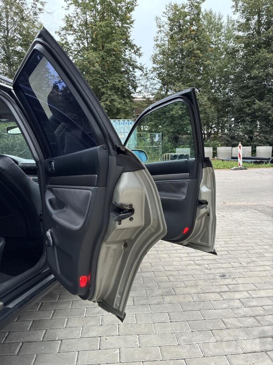 Pelēks Audi A4 2000 Rīga, ar dzinēja tilpumu 1.90 L un nobraukumu 350 tūkst. km par 2550 €, foto 15 vietnē AUTOMOTO.COM.LV