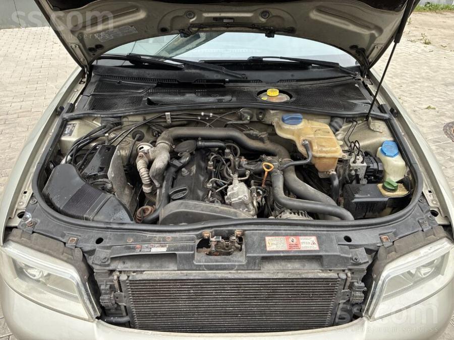 Pelēks Audi A4 2000 Rīga, ar dzinēja tilpumu 1.90 L un nobraukumu 350 tūkst. km par 2550 €, foto 23 vietnē AUTOMOTO.COM.LV