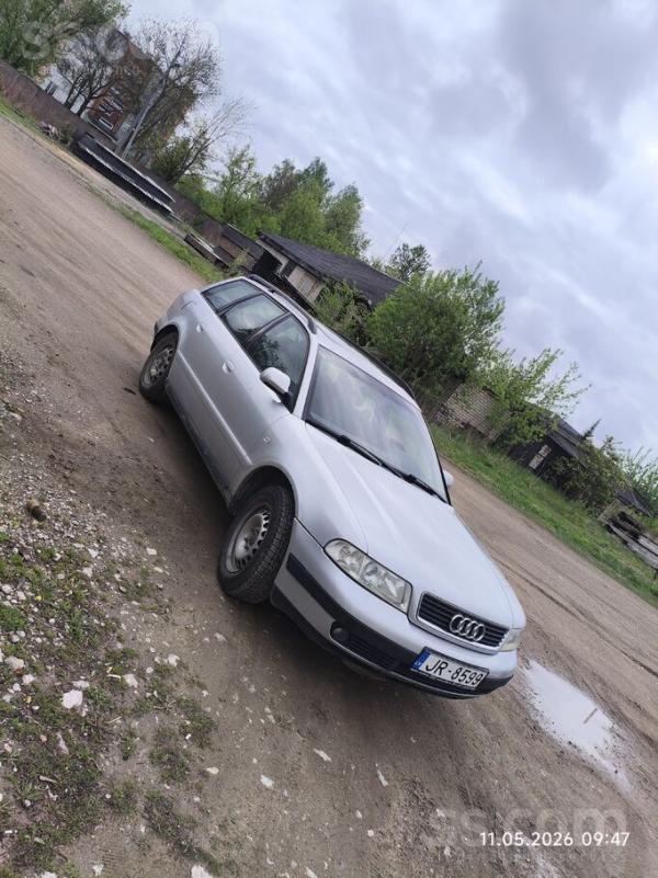 Pelēks Audi A4 2000 Rēzekne, ar dzinēja tilpumu 1.90 L un nobraukumu 400 tūkst. km par 650 €, foto 4 vietnē AUTOMOTO.COM.LV