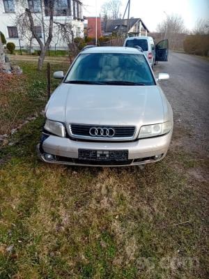 Pelēks Audi A4 2001 Talsi, ar dzinēja tilpumu 1.90 L un nobraukumu 403 tūkst. km par 400 €, foto 4 vietnē AUTOMOTO.COM.LV