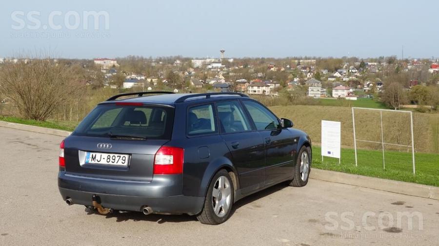 Pelēks Audi A4 2001 Dobele, ar dzinēja tilpumu 3.00 L un nobraukumu 305 tūkst. km par 3900 €, foto 4 vietnē AUTOMOTO.COM.LV