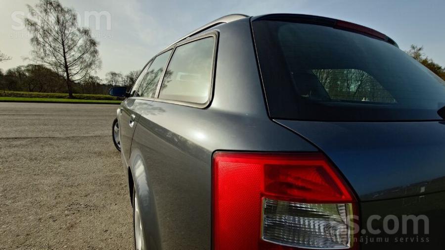 Pelēks Audi A4 2001 Dobele, ar dzinēja tilpumu 3.00 L un nobraukumu 305 tūkst. km par 3900 €, foto 9 vietnē AUTOMOTO.COM.LV