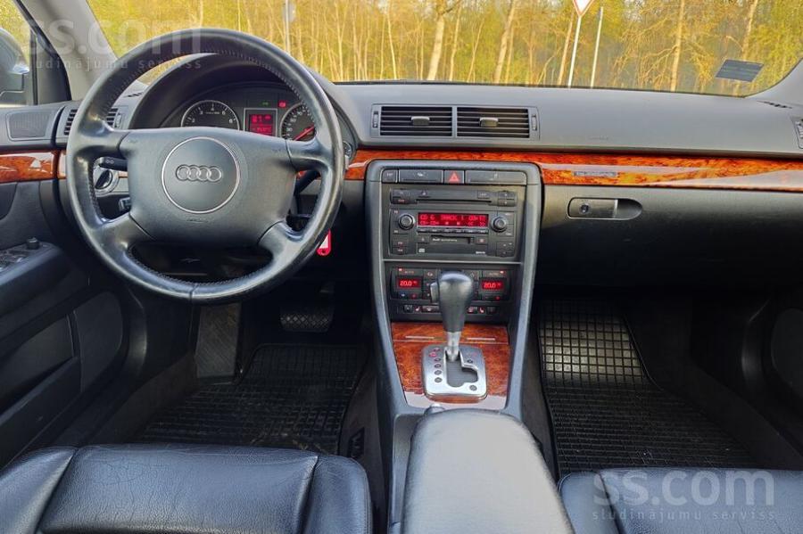 Pelēks Audi A4 2001 Dobele, ar dzinēja tilpumu 3.00 L un nobraukumu 305 tūkst. km par 3900 €, foto 18 vietnē AUTOMOTO.COM.LV