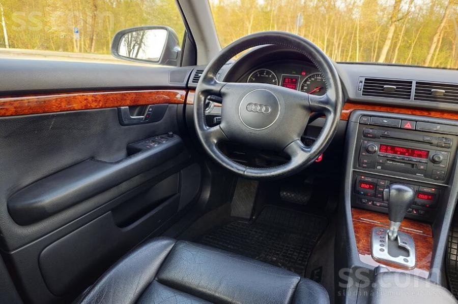 Pelēks Audi A4 2001 Dobele, ar dzinēja tilpumu 3.00 L un nobraukumu 305 tūkst. km par 3900 €, foto 19 vietnē AUTOMOTO.COM.LV
