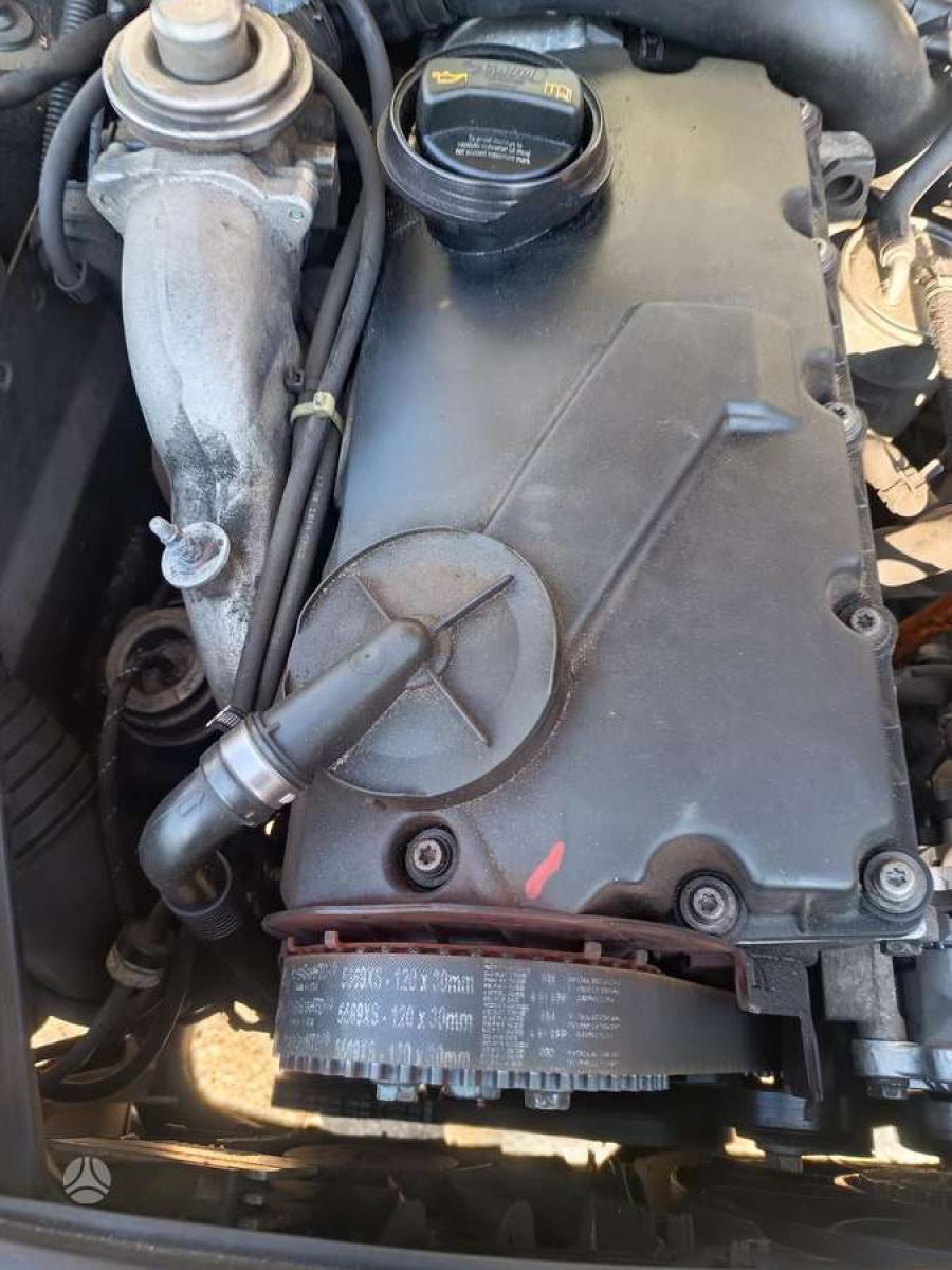 Pelēks Audi A4 2001 Marijampole, ar dzinēja tilpumu 1.90 L un nobraukumu 292 tūkst. km par 2300 €, foto 15 vietnē AUTOMOTO.COM.LV