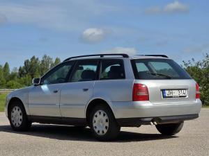 Pelēks Audi A4 2001 Grobiņa, ar dzinēja tilpumu 1.90 L un nobraukumu 393 tūkst. km par 1500 €, foto 8 vietnē AUTOMOTO.COM.LV