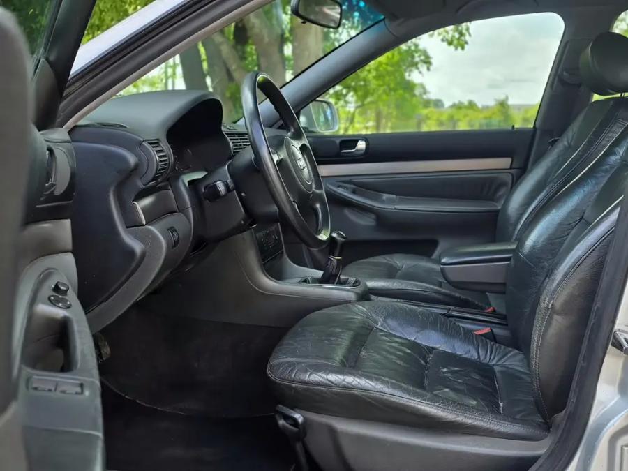 Pelēks Audi A4 2001 Grobiņa, ar dzinēja tilpumu 1.90 L un nobraukumu 393 tūkst. km par 1500 €, foto 10 vietnē AUTOMOTO.COM.LV
