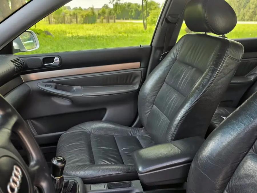 Pelēks Audi A4 2001 Grobiņa, ar dzinēja tilpumu 1.90 L un nobraukumu 393 tūkst. km par 1500 €, foto 12 vietnē AUTOMOTO.COM.LV
