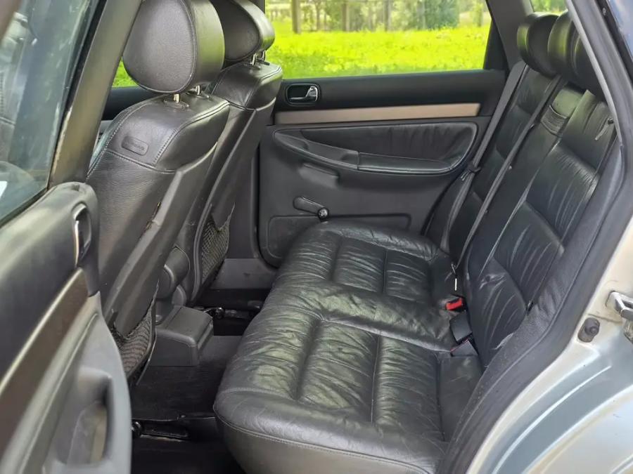 Pelēks Audi A4 2001 Grobiņa, ar dzinēja tilpumu 1.90 L un nobraukumu 393 tūkst. km par 1500 €, foto 13 vietnē AUTOMOTO.COM.LV