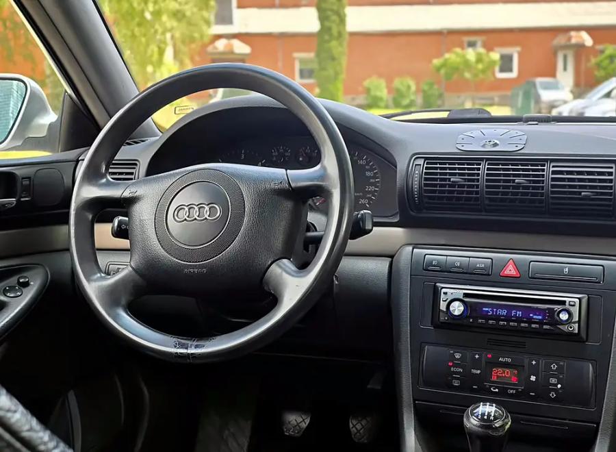 Pelēks Audi A4 2001 Grobiņa, ar dzinēja tilpumu 1.90 L un nobraukumu 393 tūkst. km par 1500 €, foto 15 vietnē AUTOMOTO.COM.LV