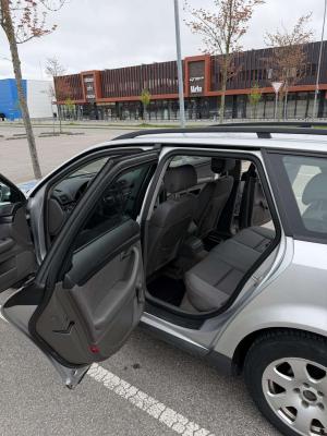 Pelēks Audi A4 2001 Klaipėda, ar dzinēja tilpumu 2.00 L un nobraukumu 298 tūkst. km par 1150 €, foto 8 vietnē AUTOMOTO.COM.LV