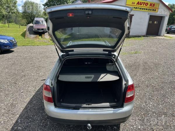 Grey Audi A4 2001 in Limbazi, with an engine capacity of 1.90 L and mileage of 380 thousand km for 1350 €, photo 7 on AUTOMOTO.COM.LV