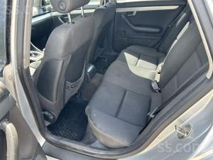 Pelēks Audi A4 2001 Limbaži, ar dzinēja tilpumu 1.90 L un nobraukumu 380 tūkst. km par 1350 €, foto 9 vietnē AUTOMOTO.COM.LV