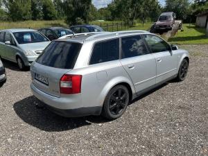 Pelēks Audi A4 2001 Limbaži, ar dzinēja tilpumu 1.90 L un nobraukumu 380 tūkst. km par 1350 €, foto 5 vietnē AUTOMOTO.COM.LV