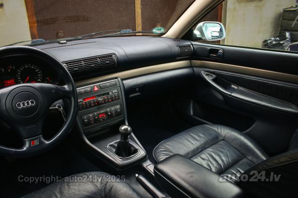 Pelēks Audi A4 2001 Viljandi, ar dzinēja tilpumu 1.90 L un nobraukumu 237 tūkst. km par 3690 €, foto 8 vietnē AUTOMOTO.COM.LV