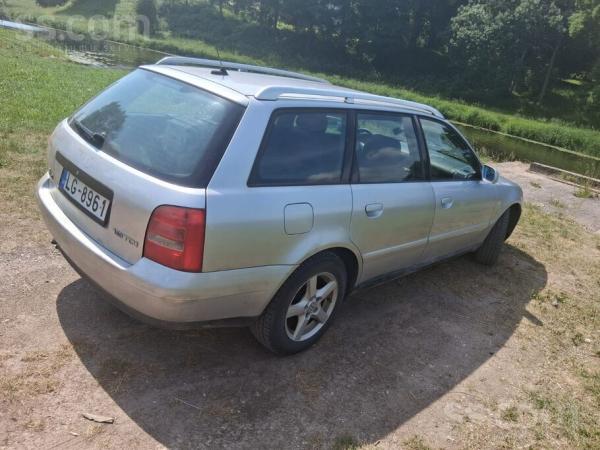 Pelēks Audi A4 2001 Talsi, ar dzinēja tilpumu 1.90 L un nobraukumu 392 tūkst. km par 1200 €, foto 7 vietnē AUTOMOTO.COM.LV