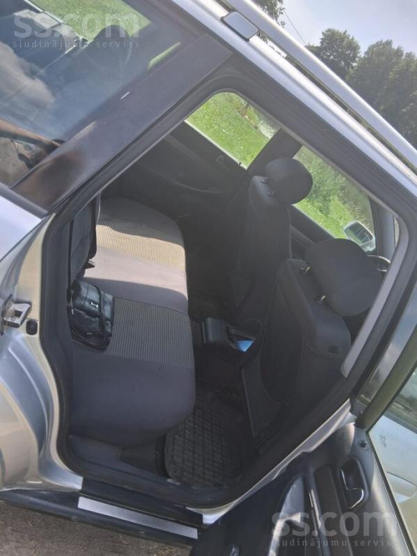 Pelēks Audi A4 2001 Talsi, ar dzinēja tilpumu 1.90 L un nobraukumu 392 tūkst. km par 1200 €, foto 8 vietnē AUTOMOTO.COM.LV
