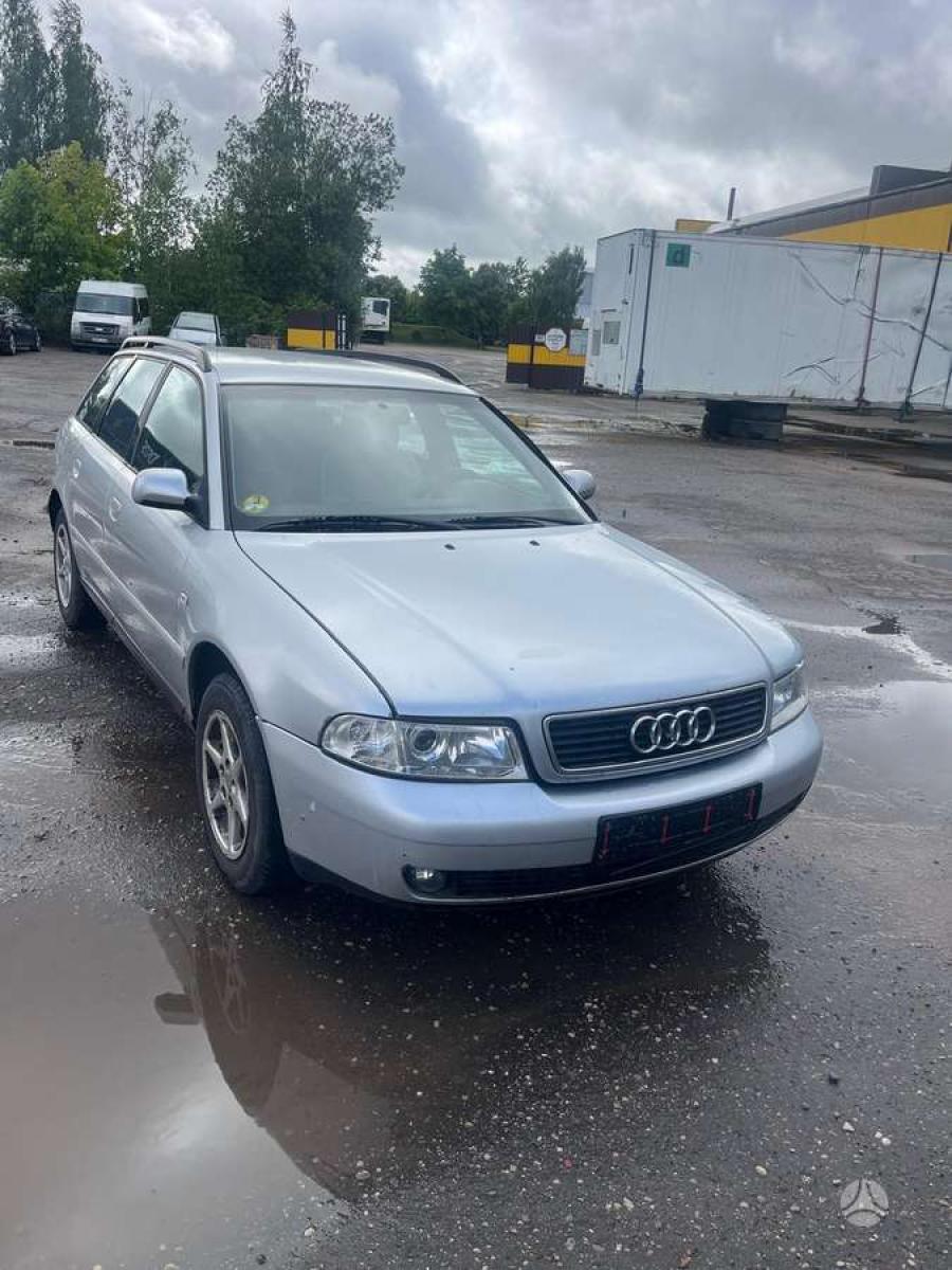 Pelēks Audi A4 2001 Telšiai, ar dzinēja tilpumu 1.90 L un nobraukumu 564 tūkst. km par 650 €, foto 4 vietnē AUTOMOTO.COM.LV
