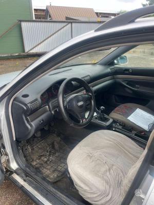 Pelēks Audi A4 2001 Telšiai, ar dzinēja tilpumu 1.90 L un nobraukumu 564 tūkst. km par 650 €, foto 6 vietnē AUTOMOTO.COM.LV