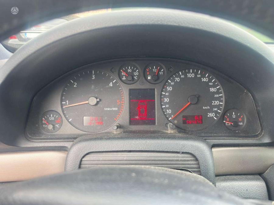 Pelēks Audi A4 2001 Telšiai, ar dzinēja tilpumu 1.90 L un nobraukumu 564 tūkst. km par 650 €, foto 8 vietnē AUTOMOTO.COM.LV